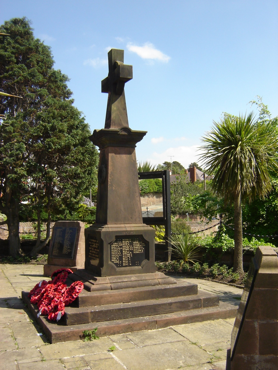 Heswall War Memorial - War Memorials Online