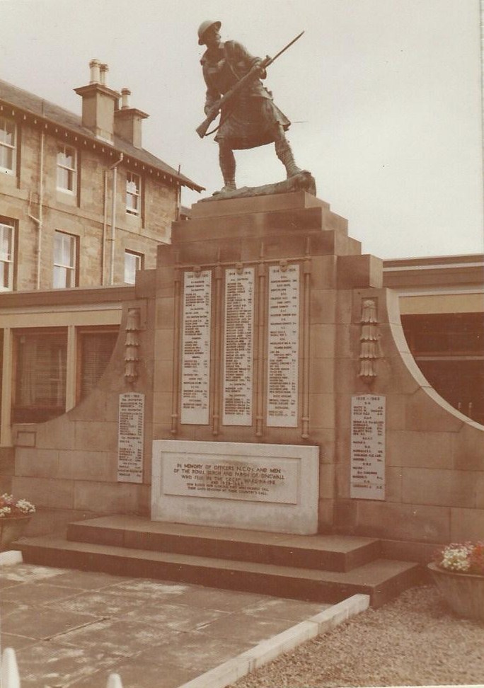 Dingwall - War Memorials Online