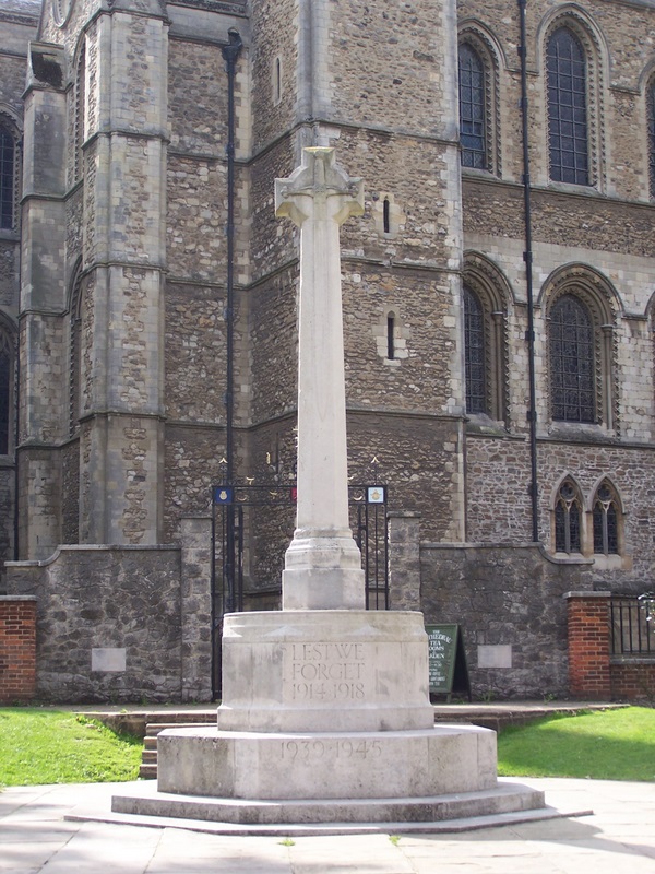 ROCHESTER MEMORIAL CROSS - War Memorials Online