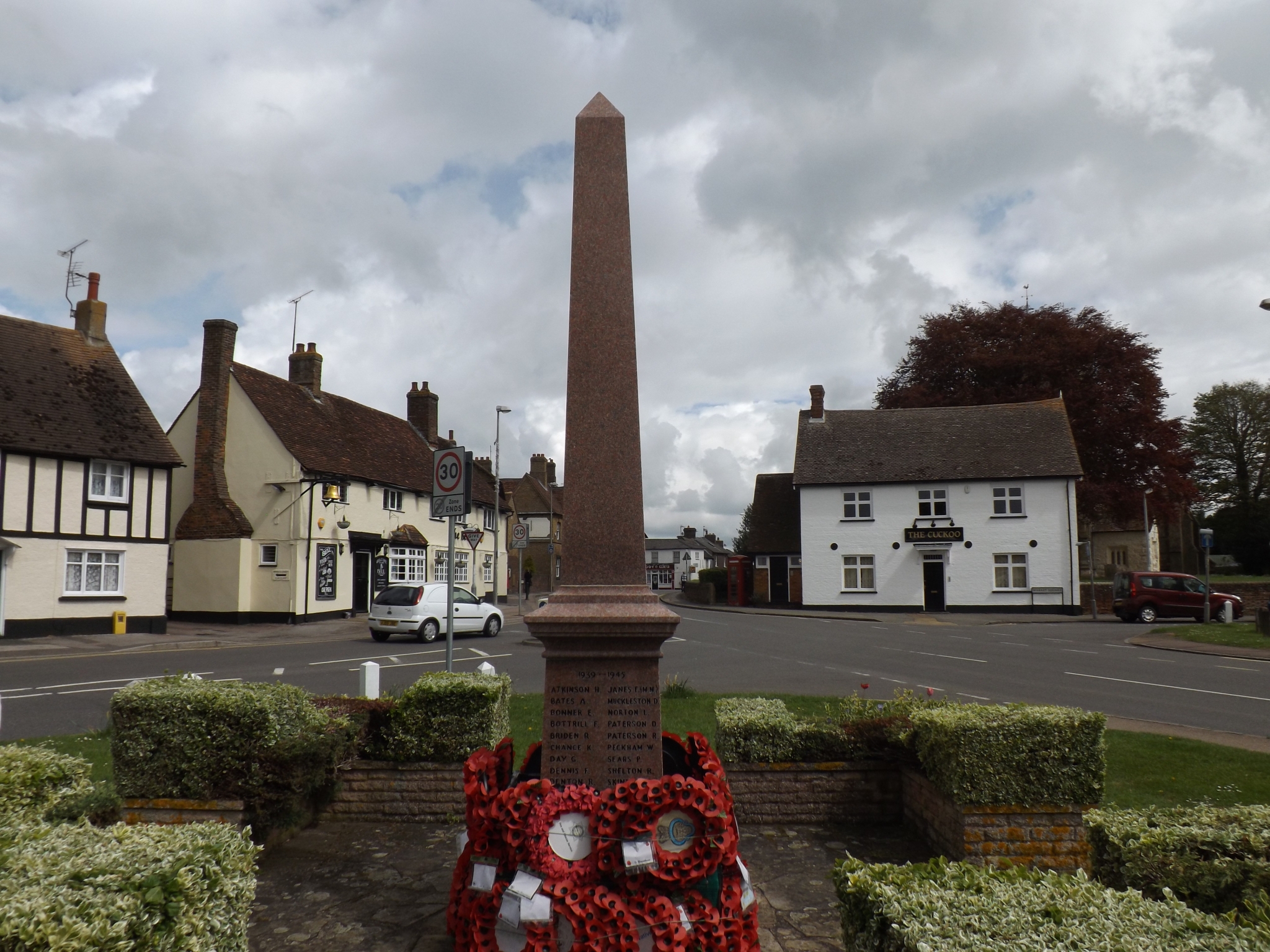 Toddington Memorial, - War Memorials Online