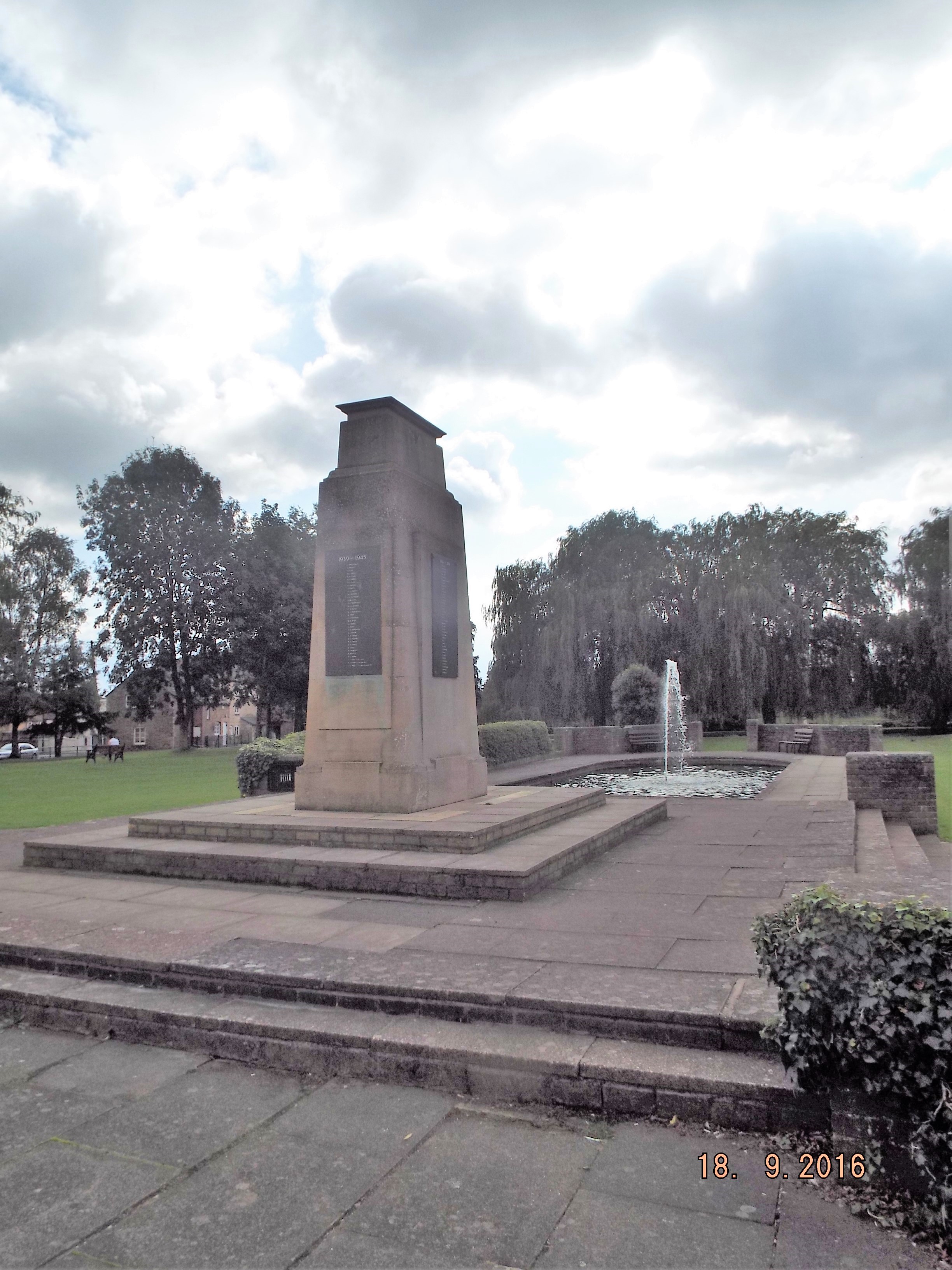 Bourne Memorial Park - War Memorials Online