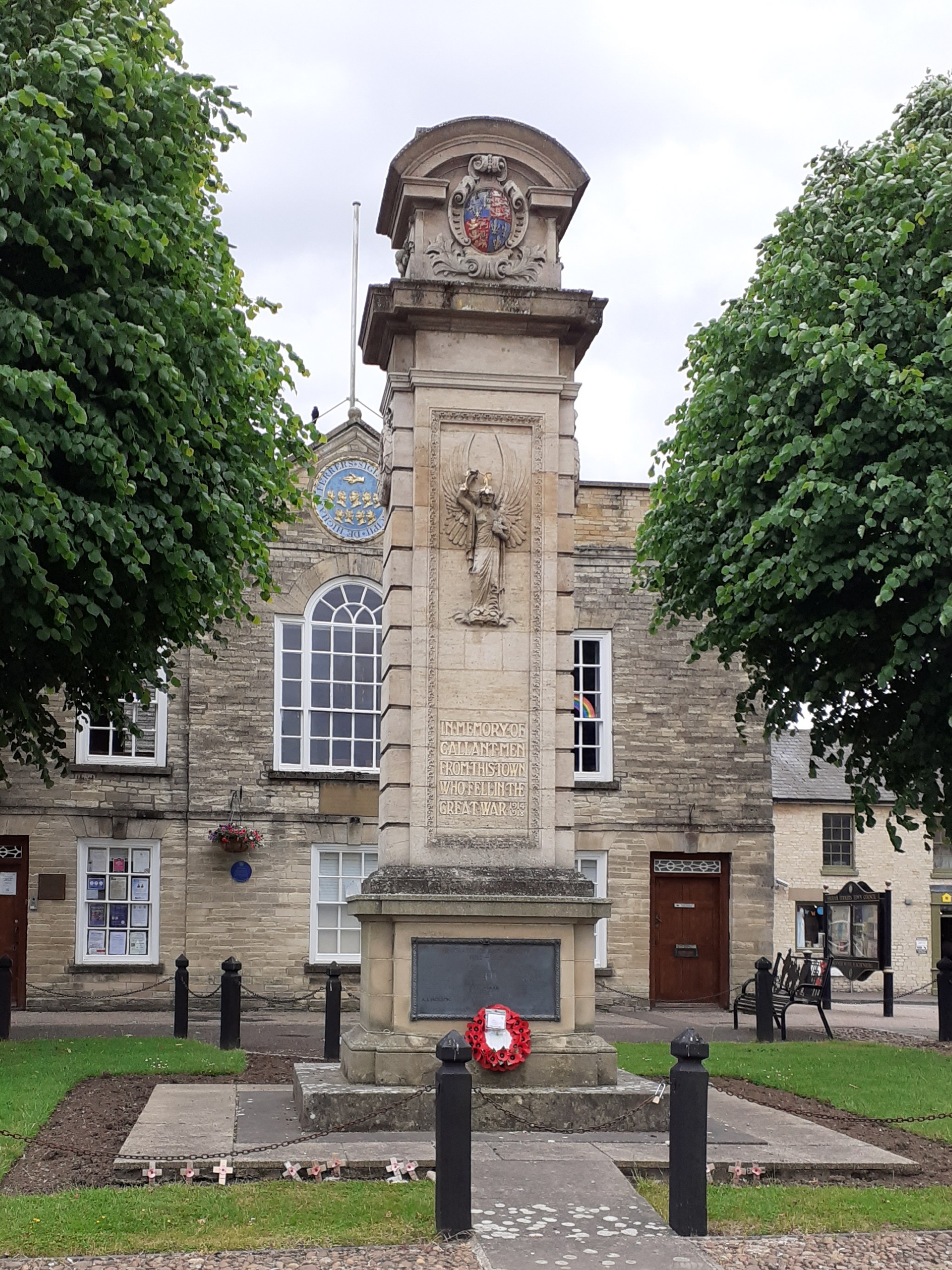 Higham Ferrers Memorial Pillar