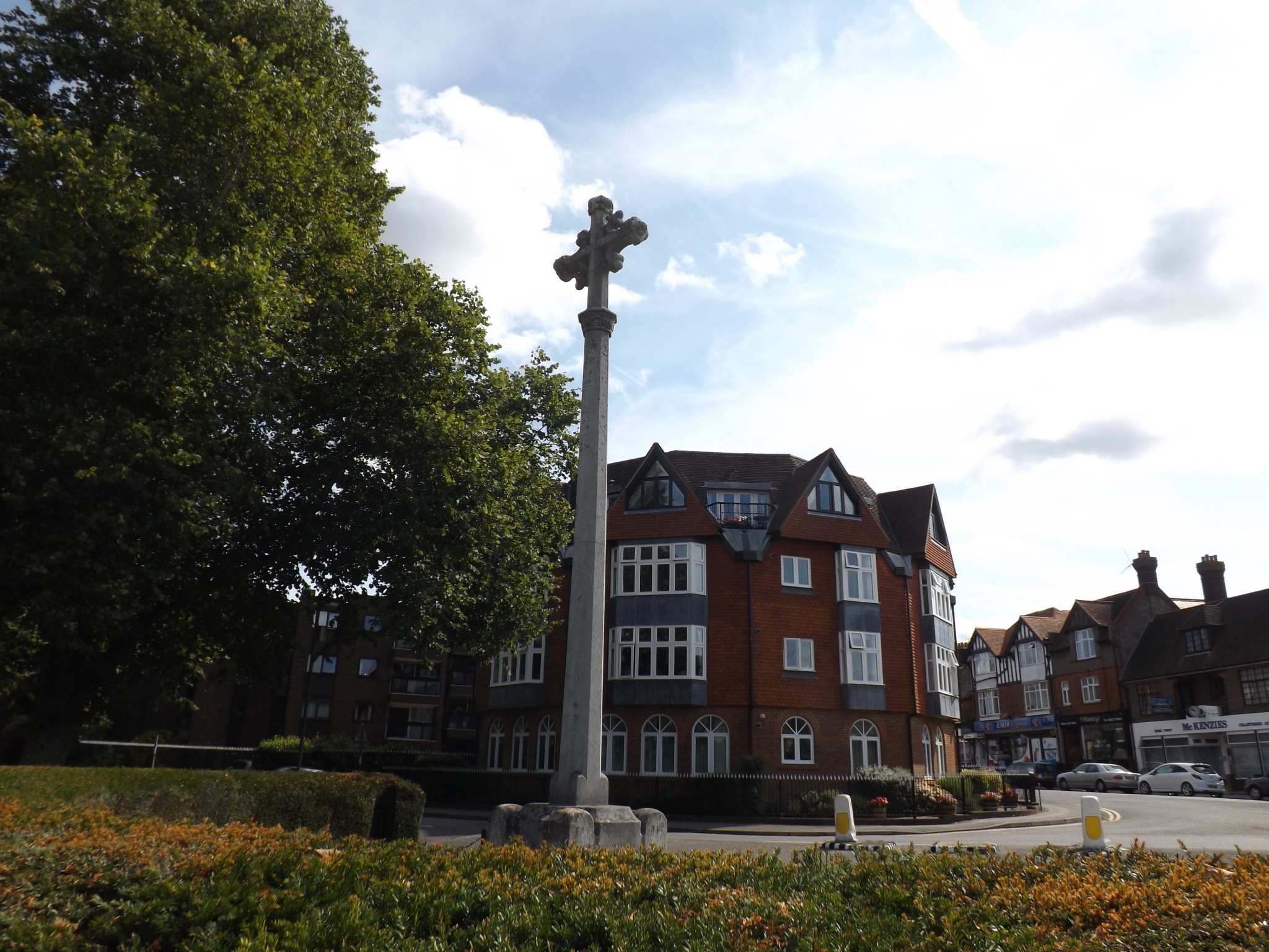 Oxted Cross - War Memorials Online