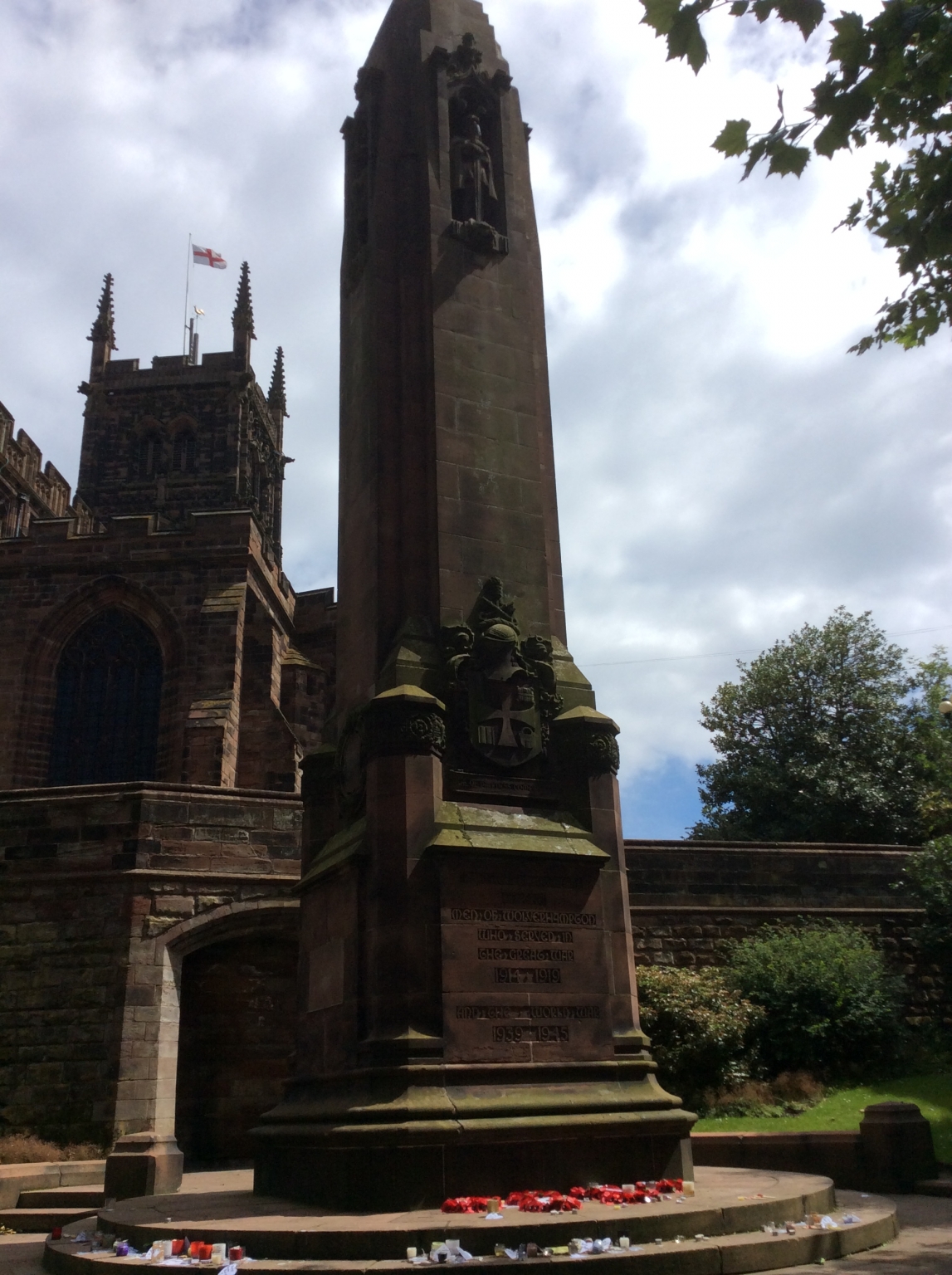 WOLVERHAMPTON CENOTAPH - War Memorials Online