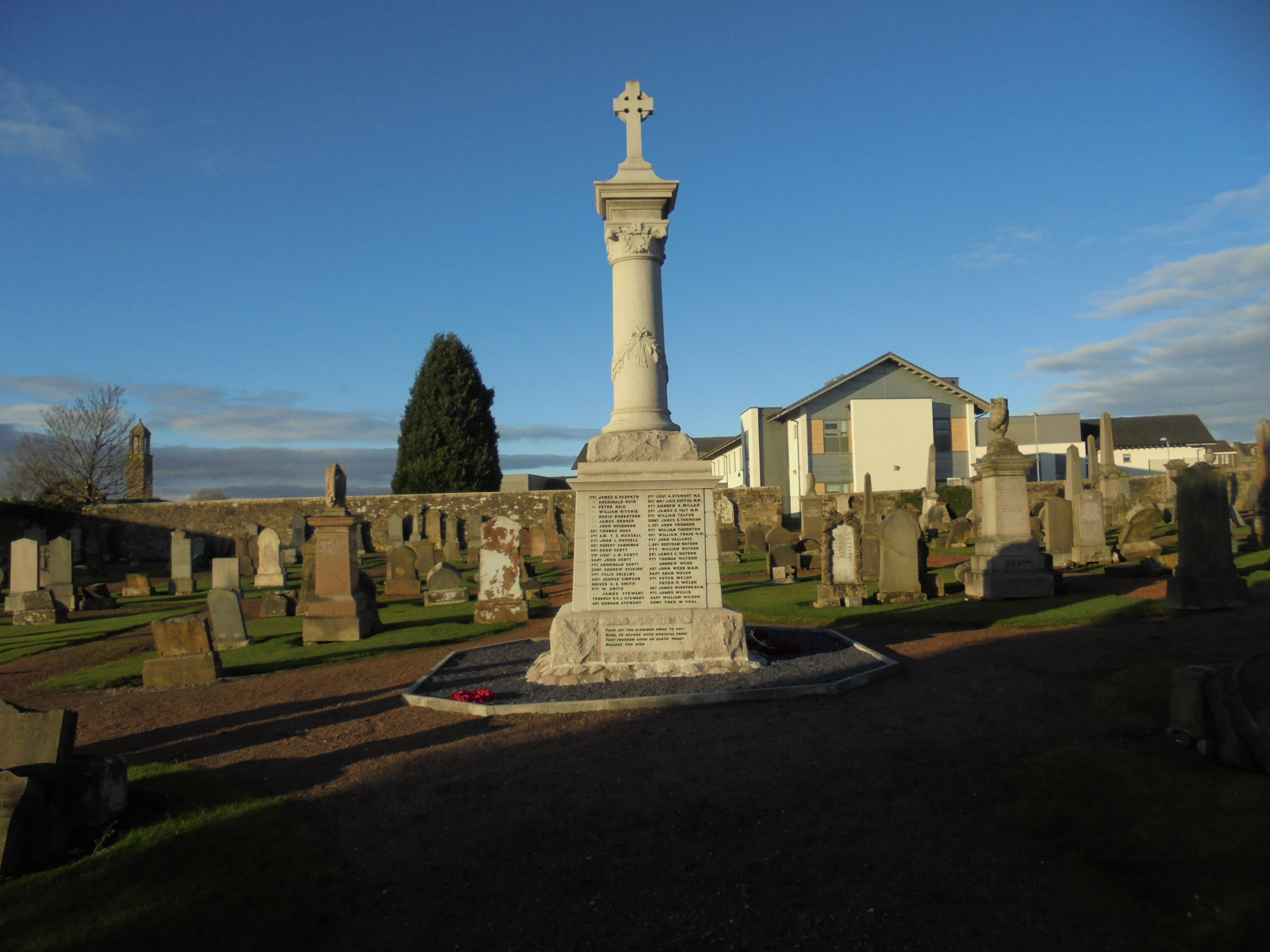 Carluke War Memorial - War Memorials Online