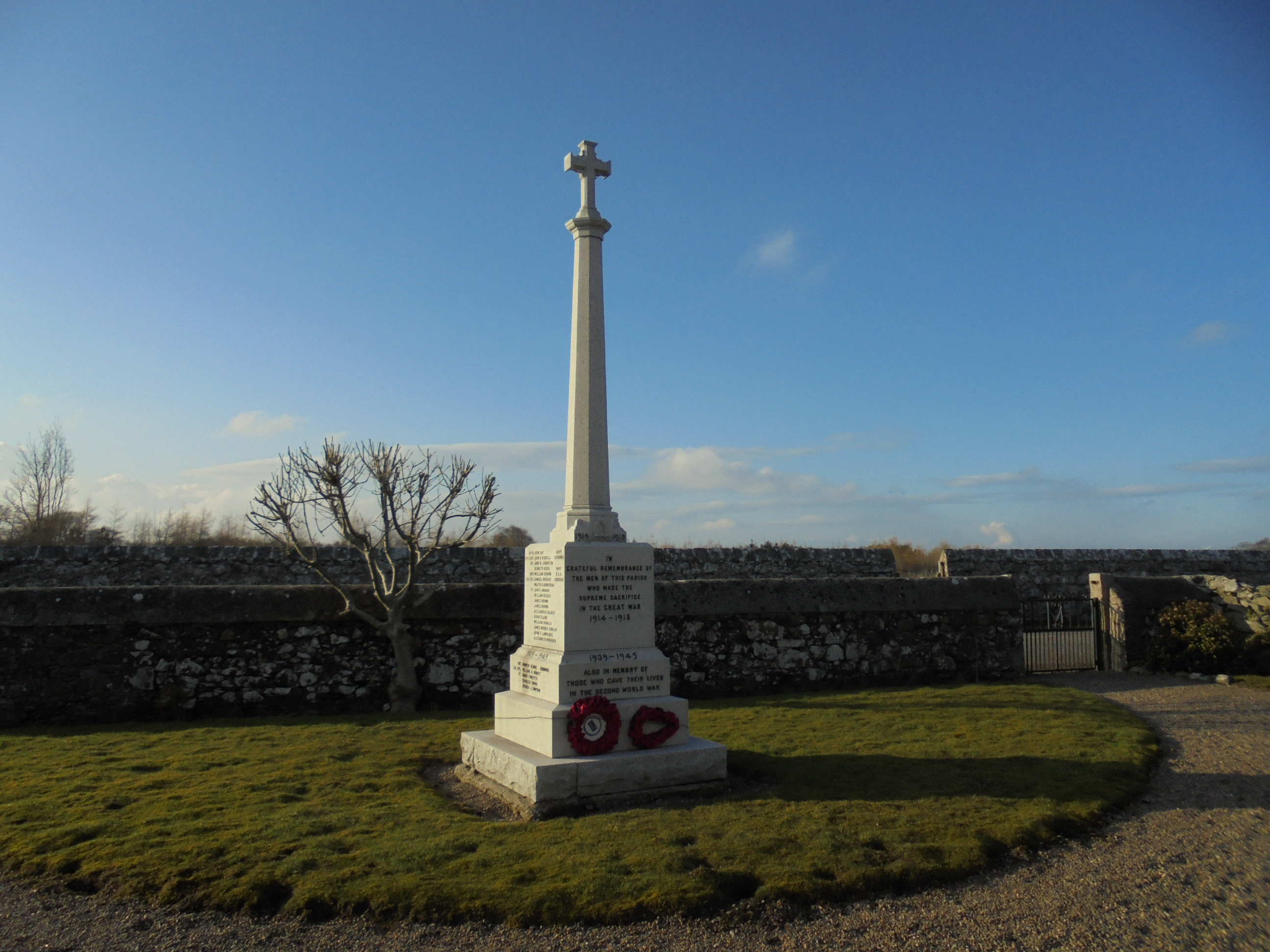 Lonmay - War Memorials Online