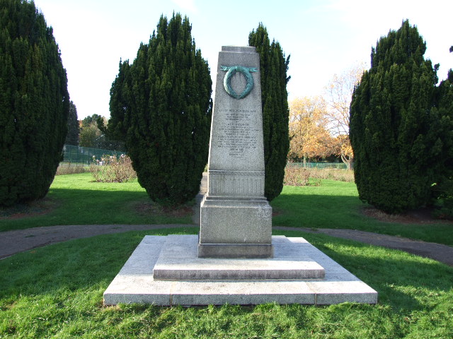 Luton Hoo Memorial Park - War Memorials Online