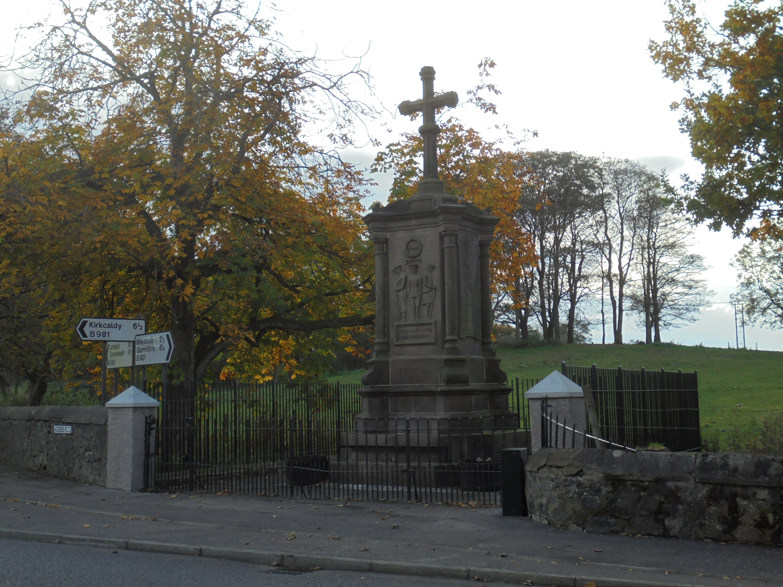 Auchterderran - War Memorials Online