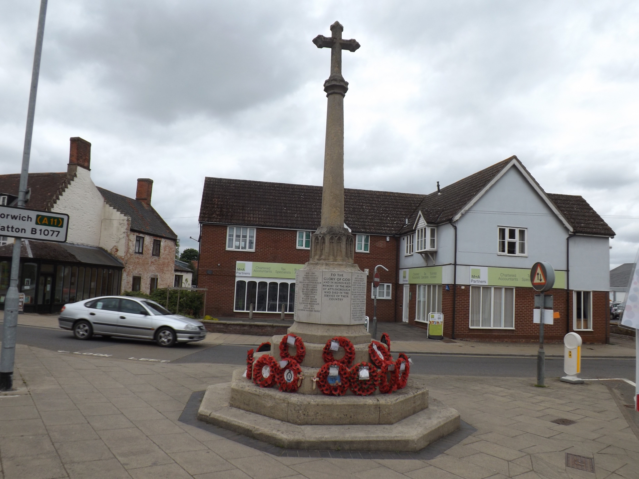 Attleborough Cross - War Memorials Online
