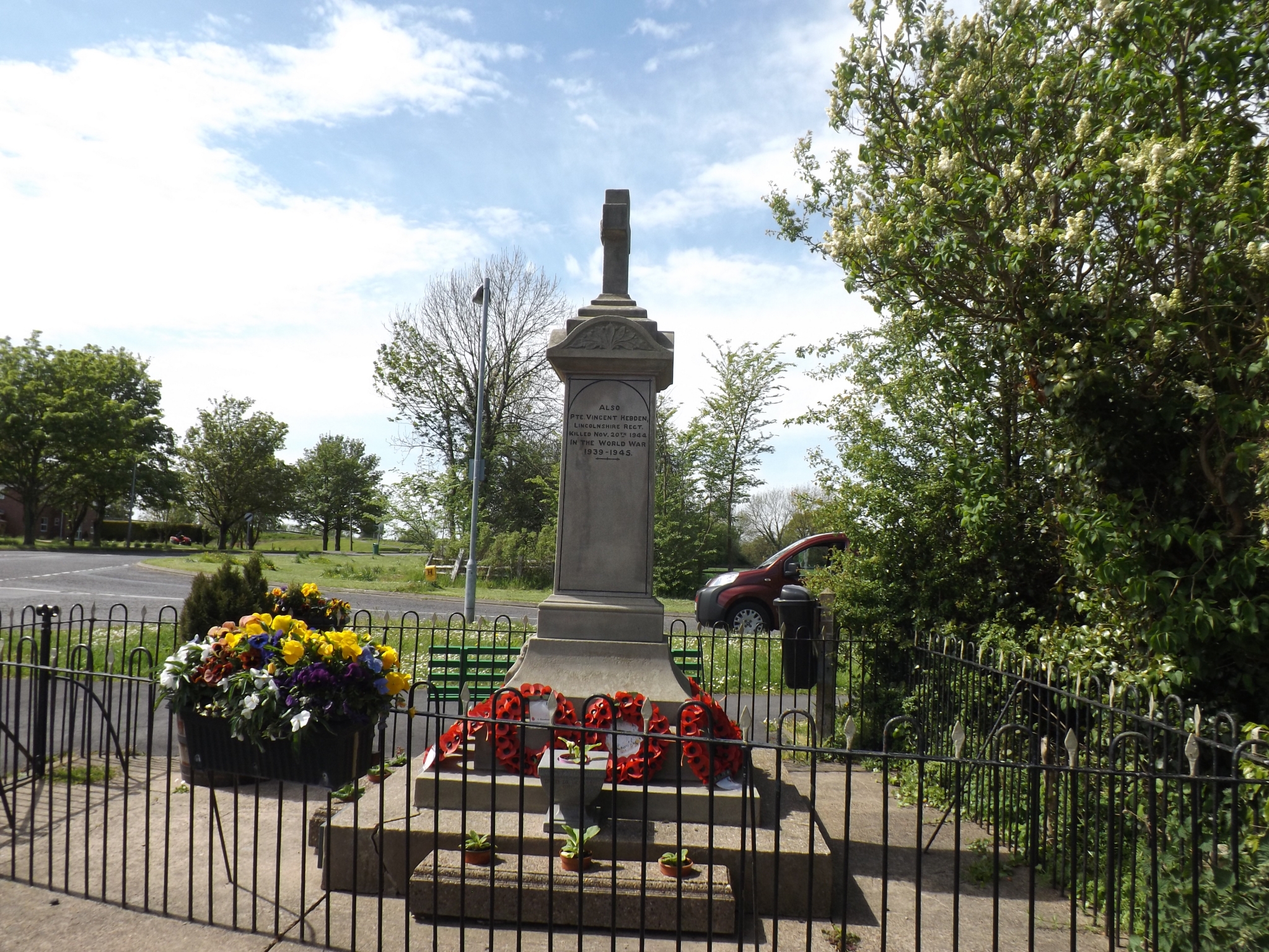Crowle Wharf and Ealand Memorial - War Memorials Online