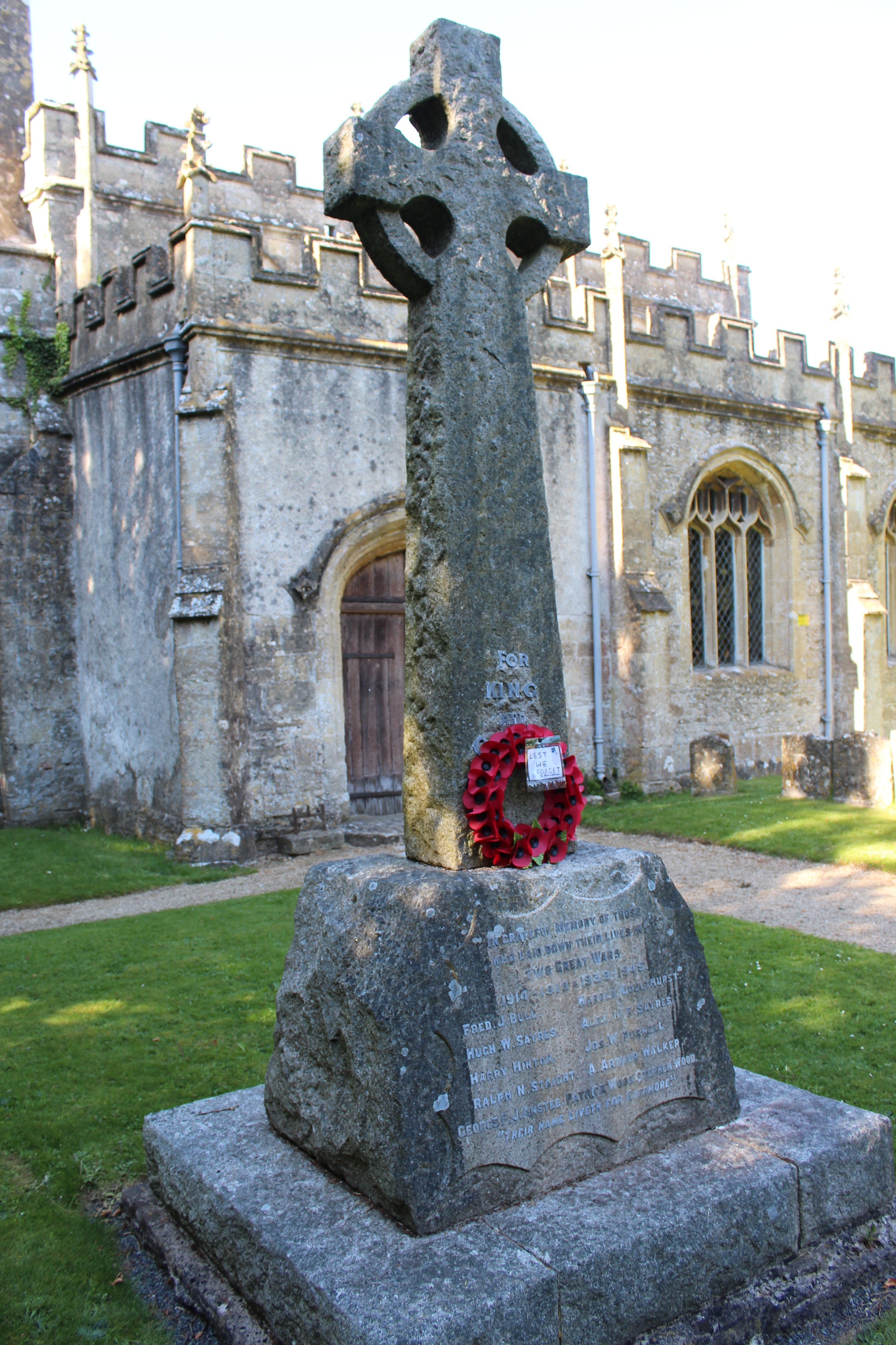 Holy Trinity Church Memorial - War Memorials Online