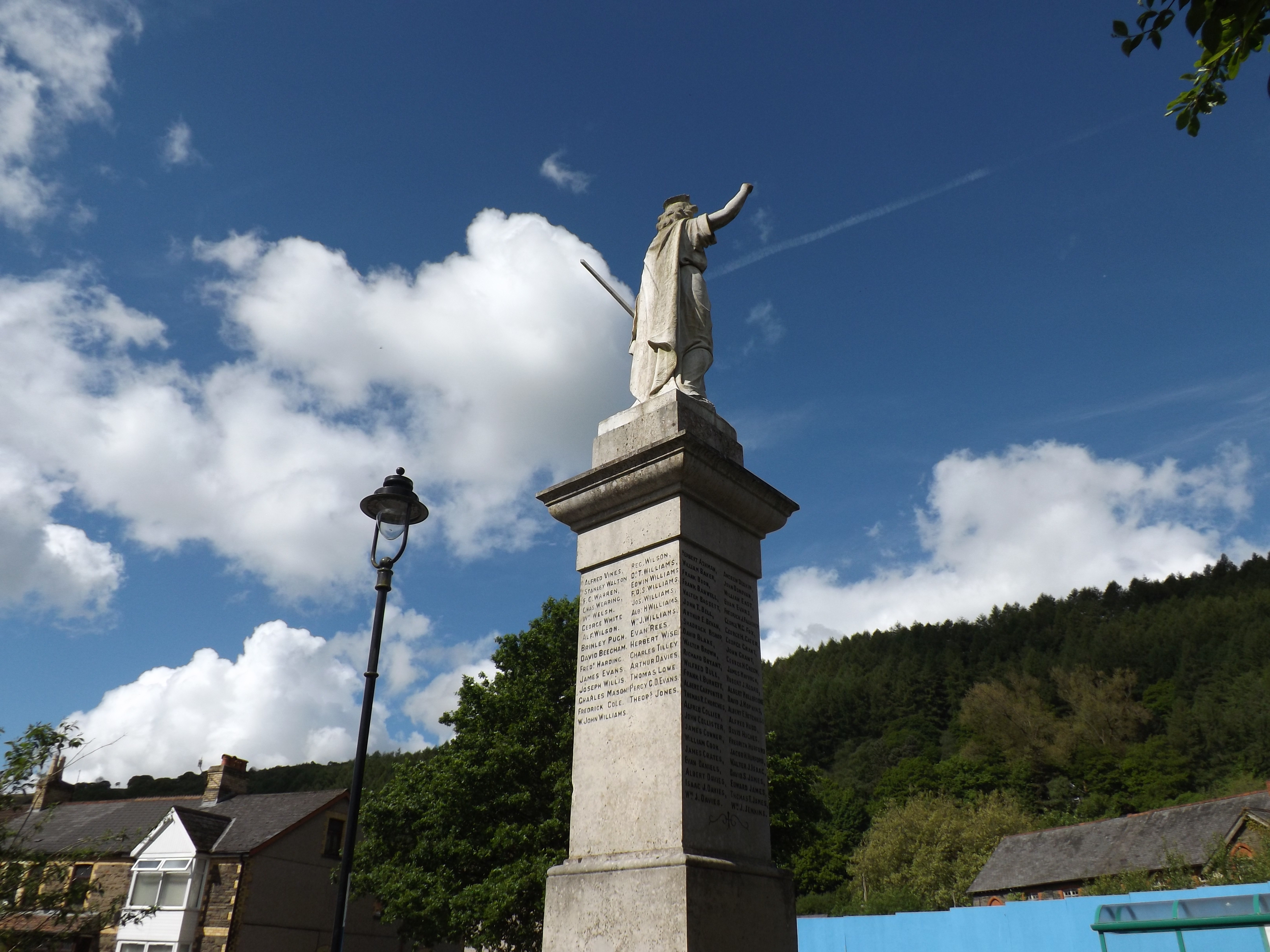 Llanbradach - War Memorials Online
