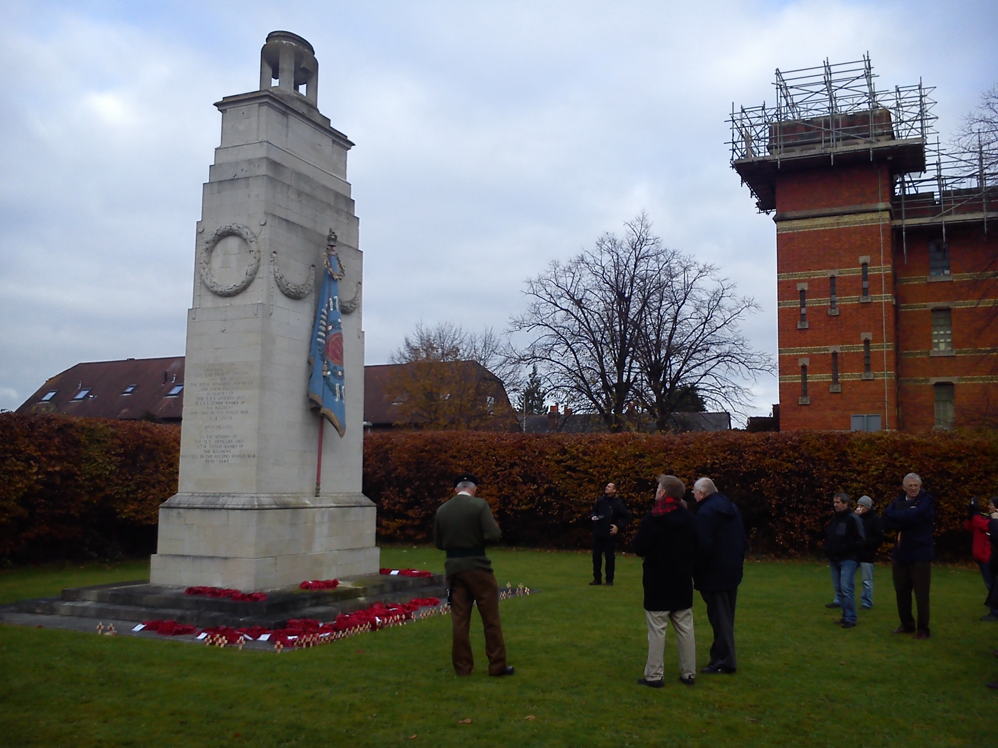 The Royal Berkshire Regiment Cenotaph - War Memorials Online