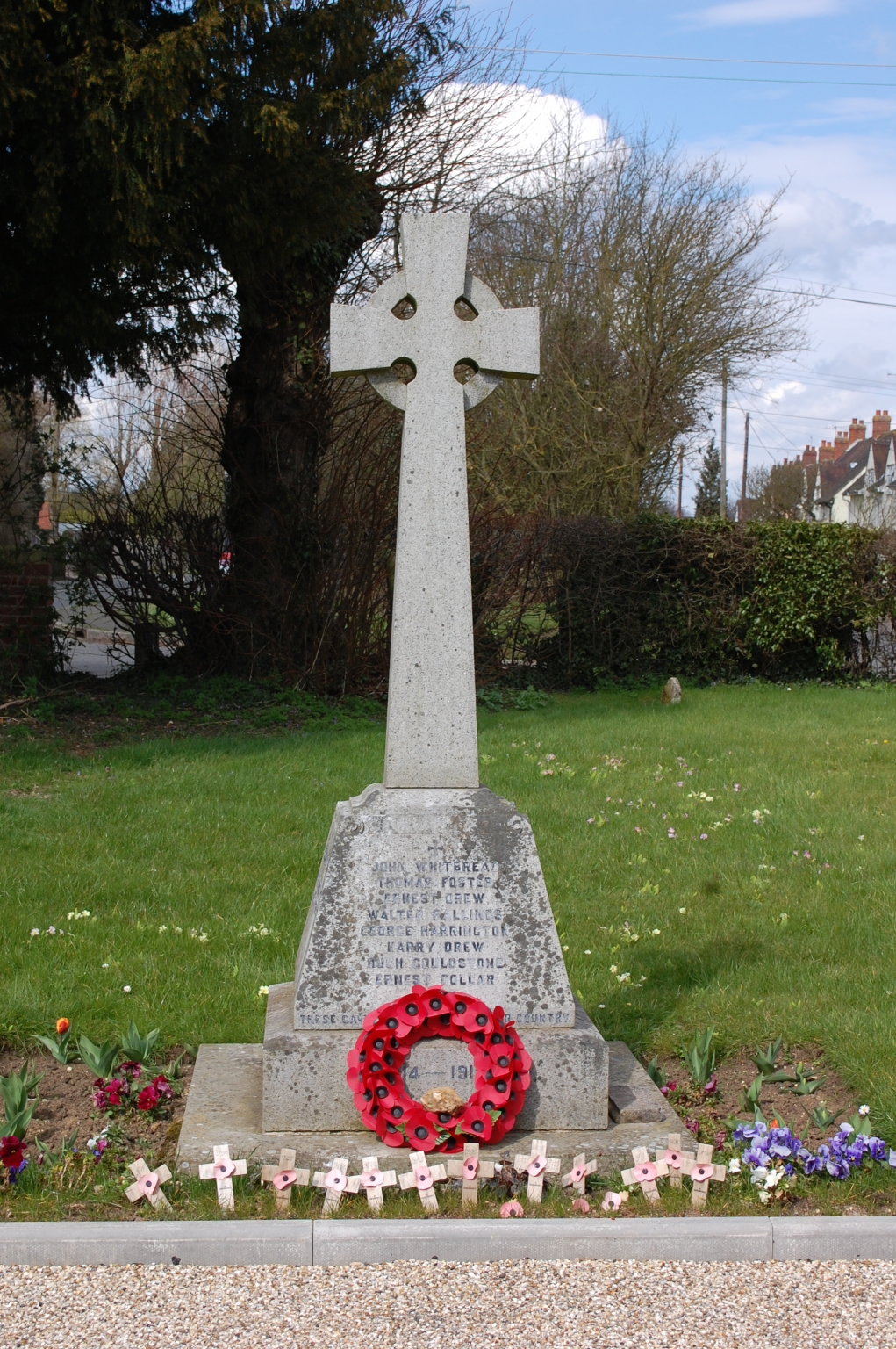Cornish Hall End War Memorial - War Memorials Online