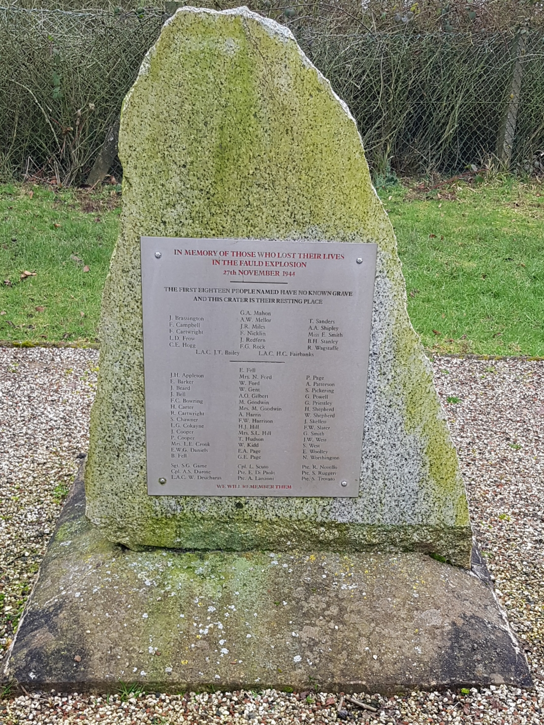 RAF Fauld Crater Memorial - War Memorials Online