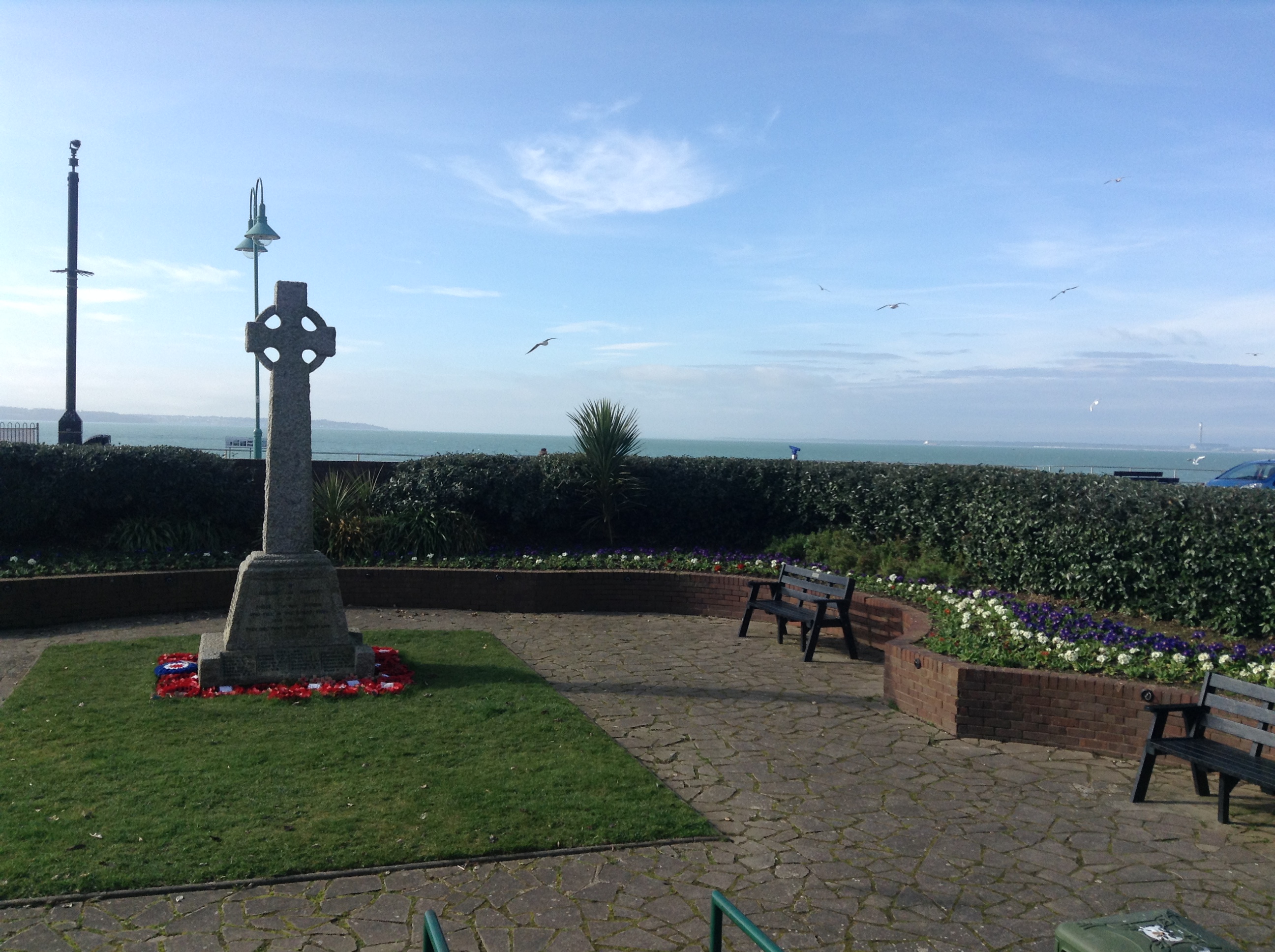 Lee-on-the-Solent - War Memorials Online