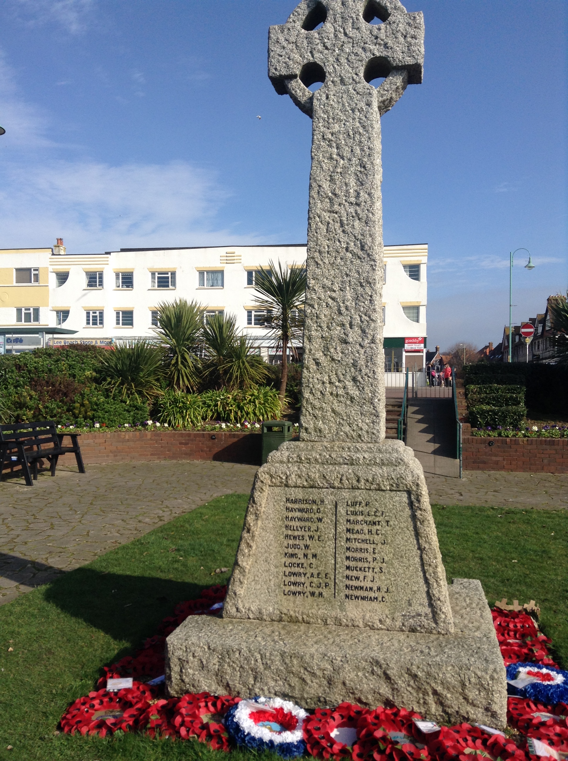 Lee-on-the-Solent - War Memorials Online