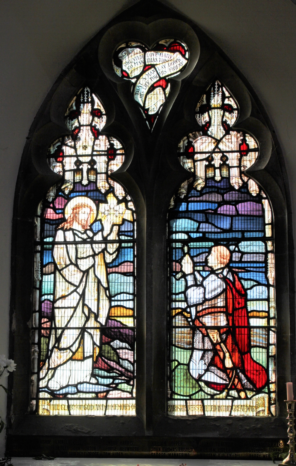 1914 - 1918 Stained Glass Window Monument - War Memorials Online