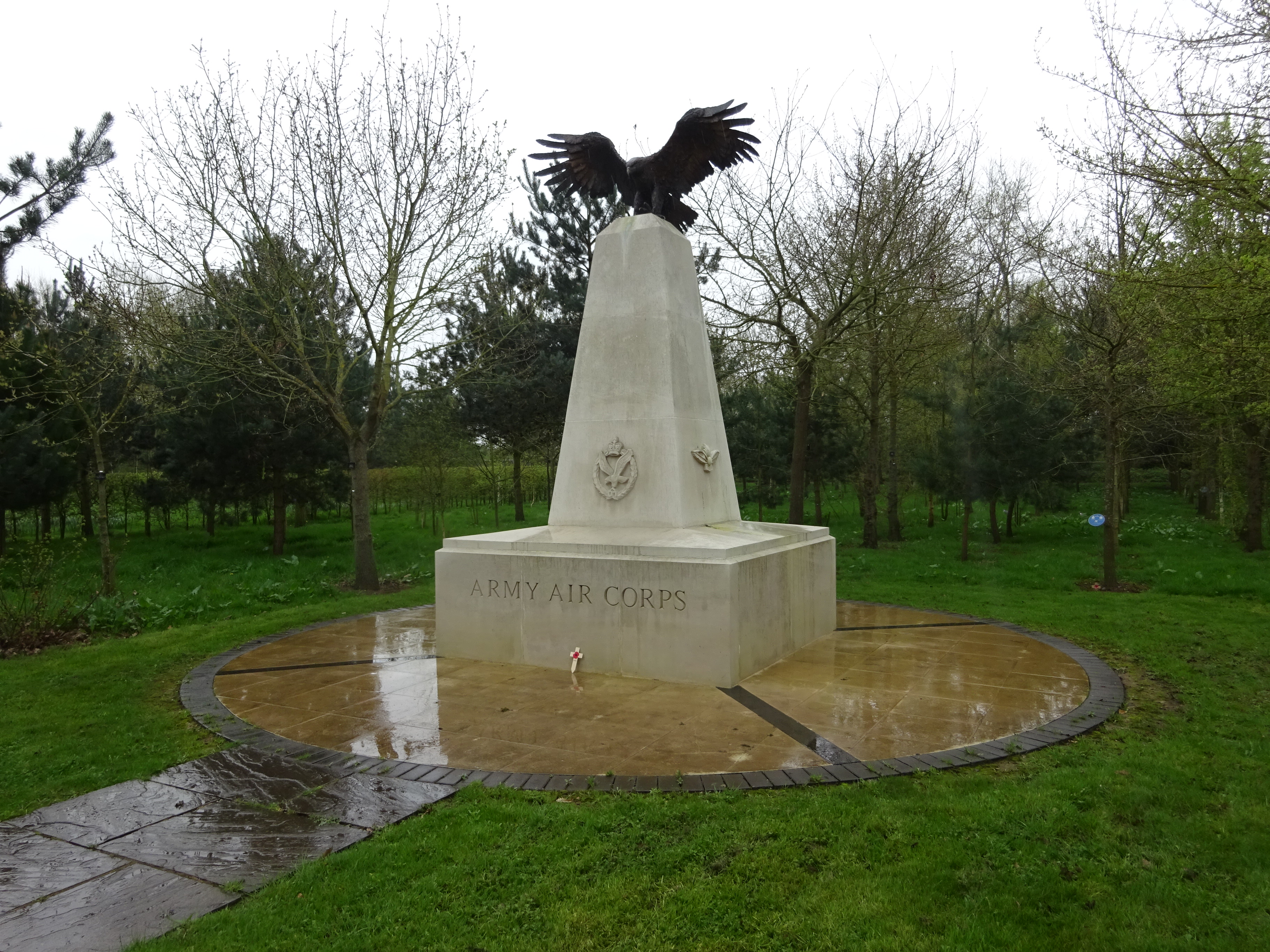 Army Air Corps Memorial - War Memorials Online