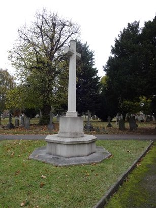 CWGC: Twickenham Cemetery