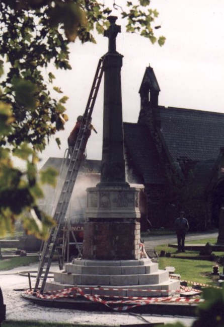 Ince-in-Makerfield War Memorial - War Memorials Online