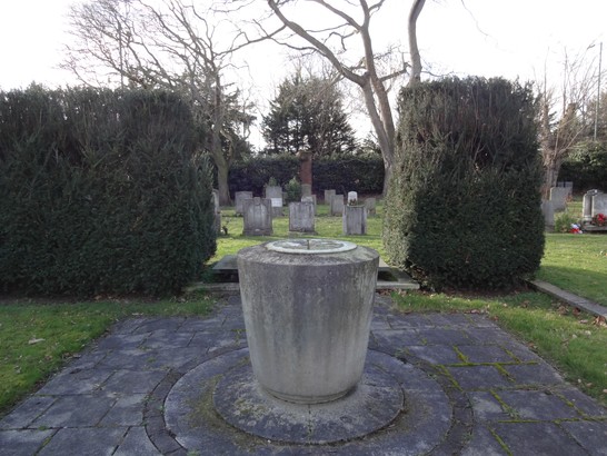 Metropolitan Borough Of Hammersmith, Civilians