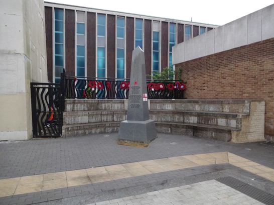 Hounslow War Memorial and Holy Trinity Steps