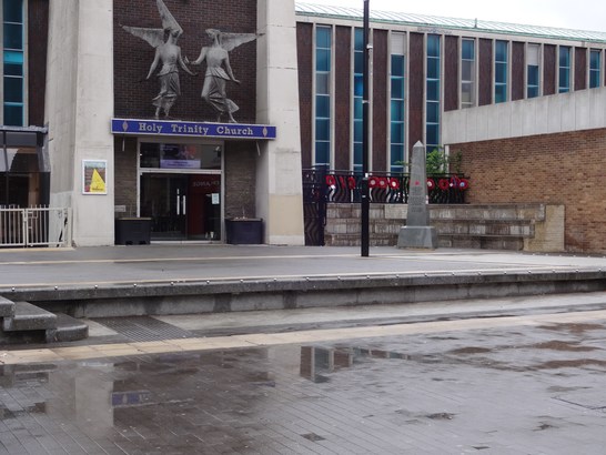 Hounslow War Memorial and Holy Trinity Steps