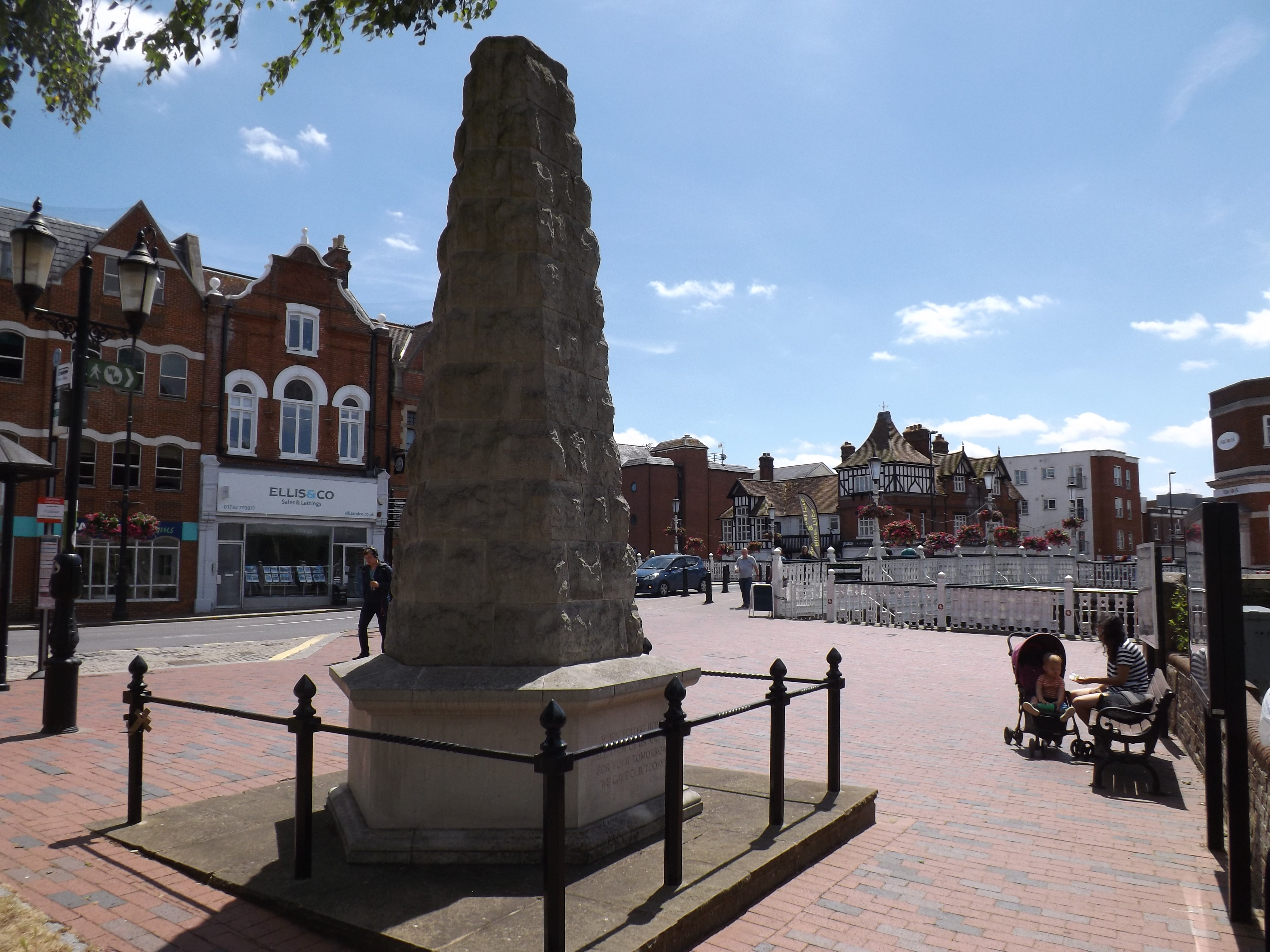 Tonbridge Men and Women - War Memorials Online