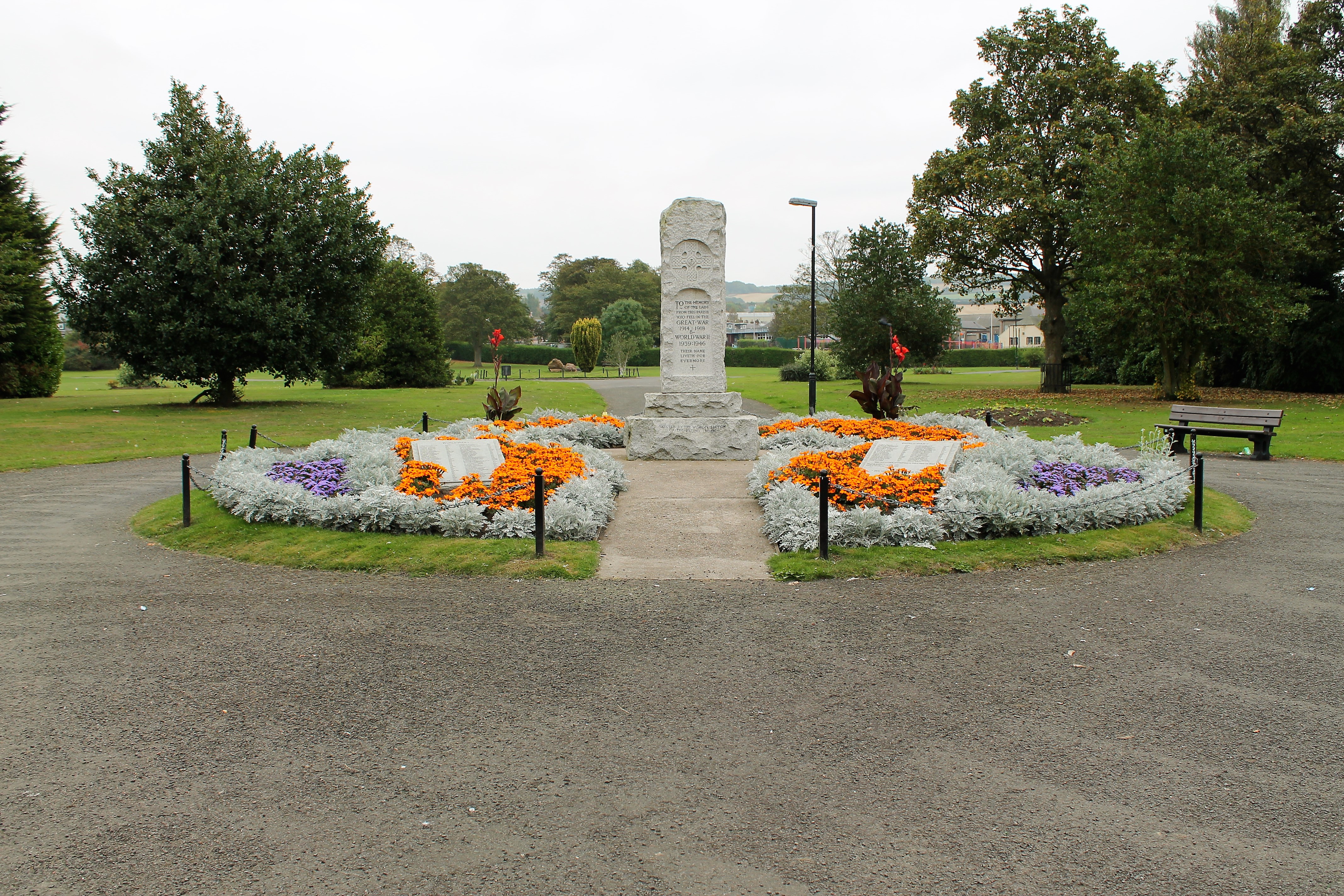 Newtongrange - War Memorials Online