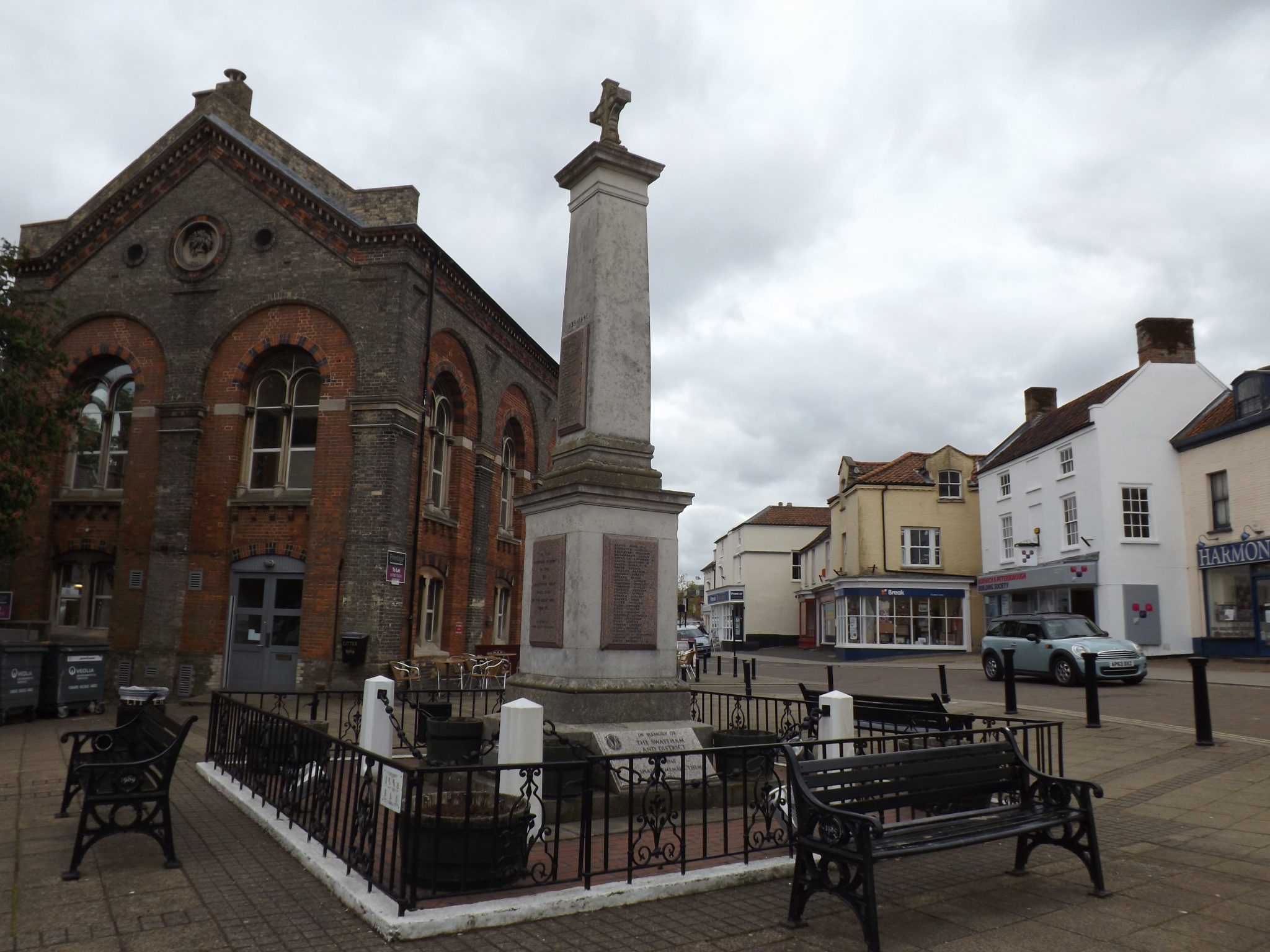 SWAFFHAM WW1 AND WW2 - War Memorials Online