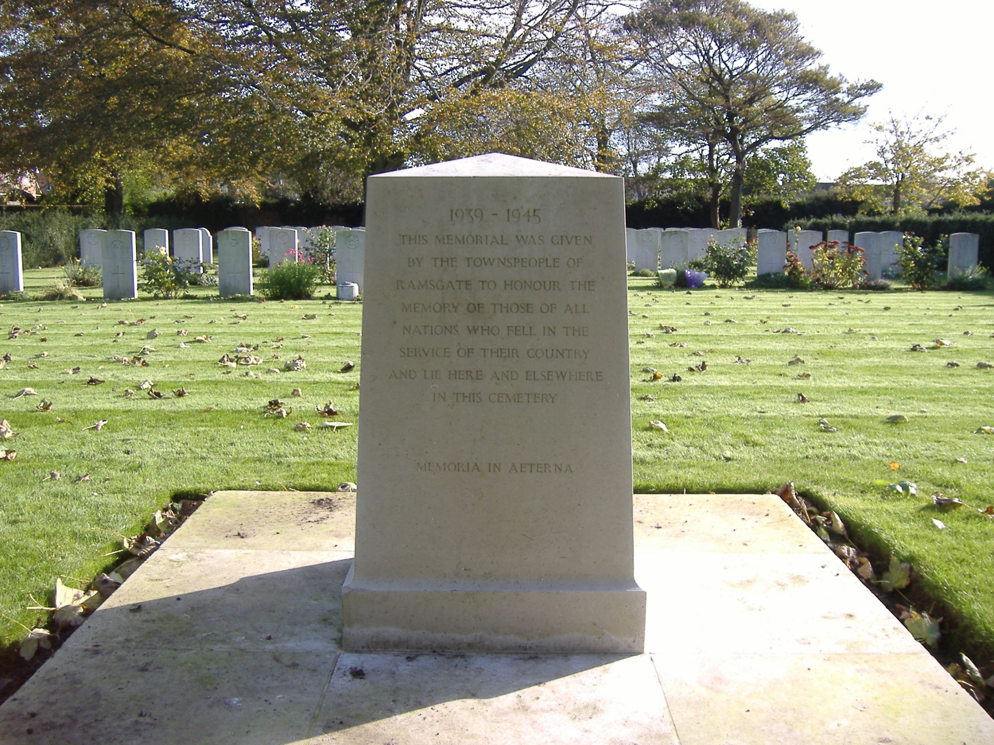ST LAWRENCE CEMETERY - War Memorials Online