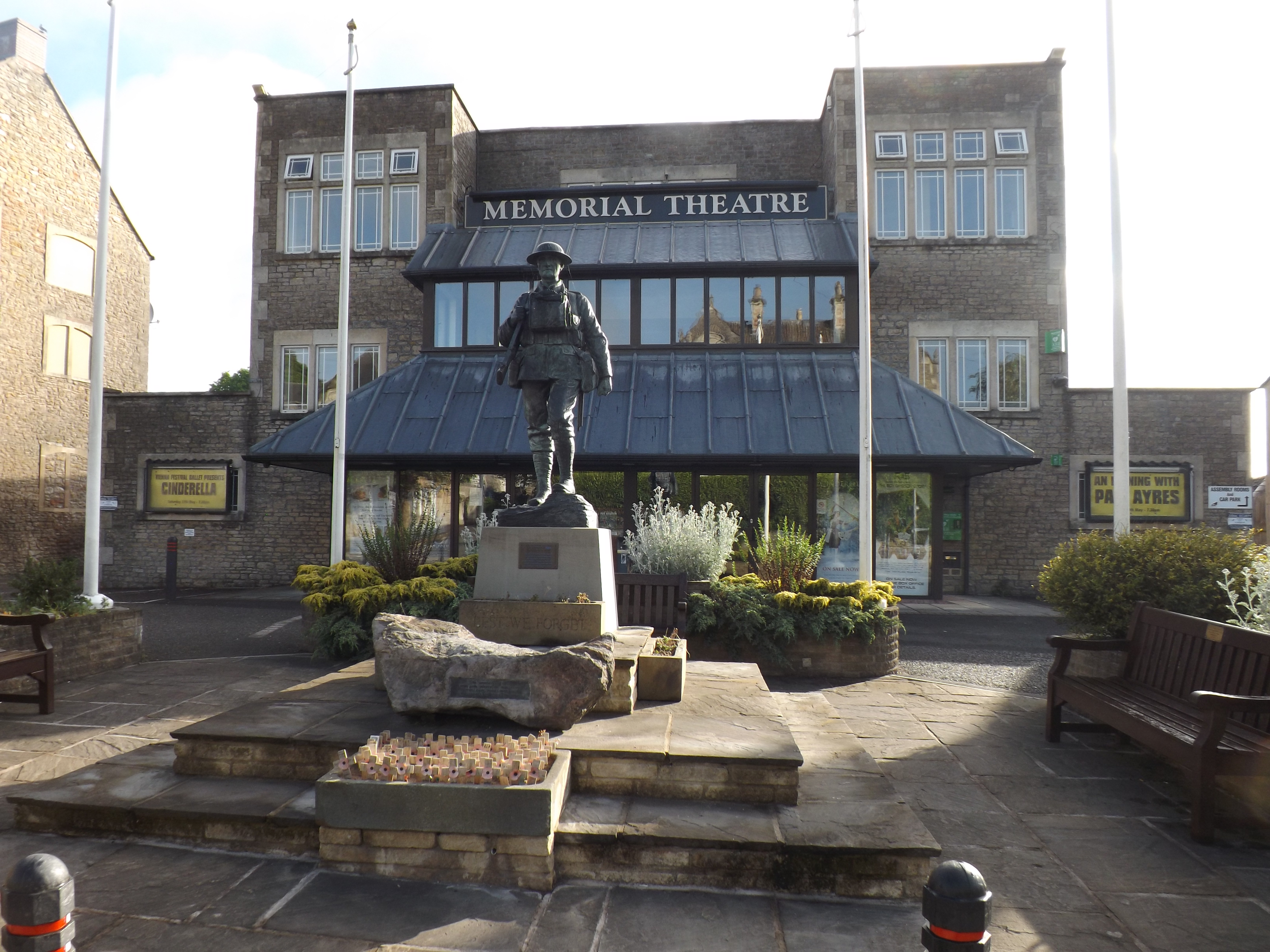 Frome Serviceman Memorial - War Memorials Online