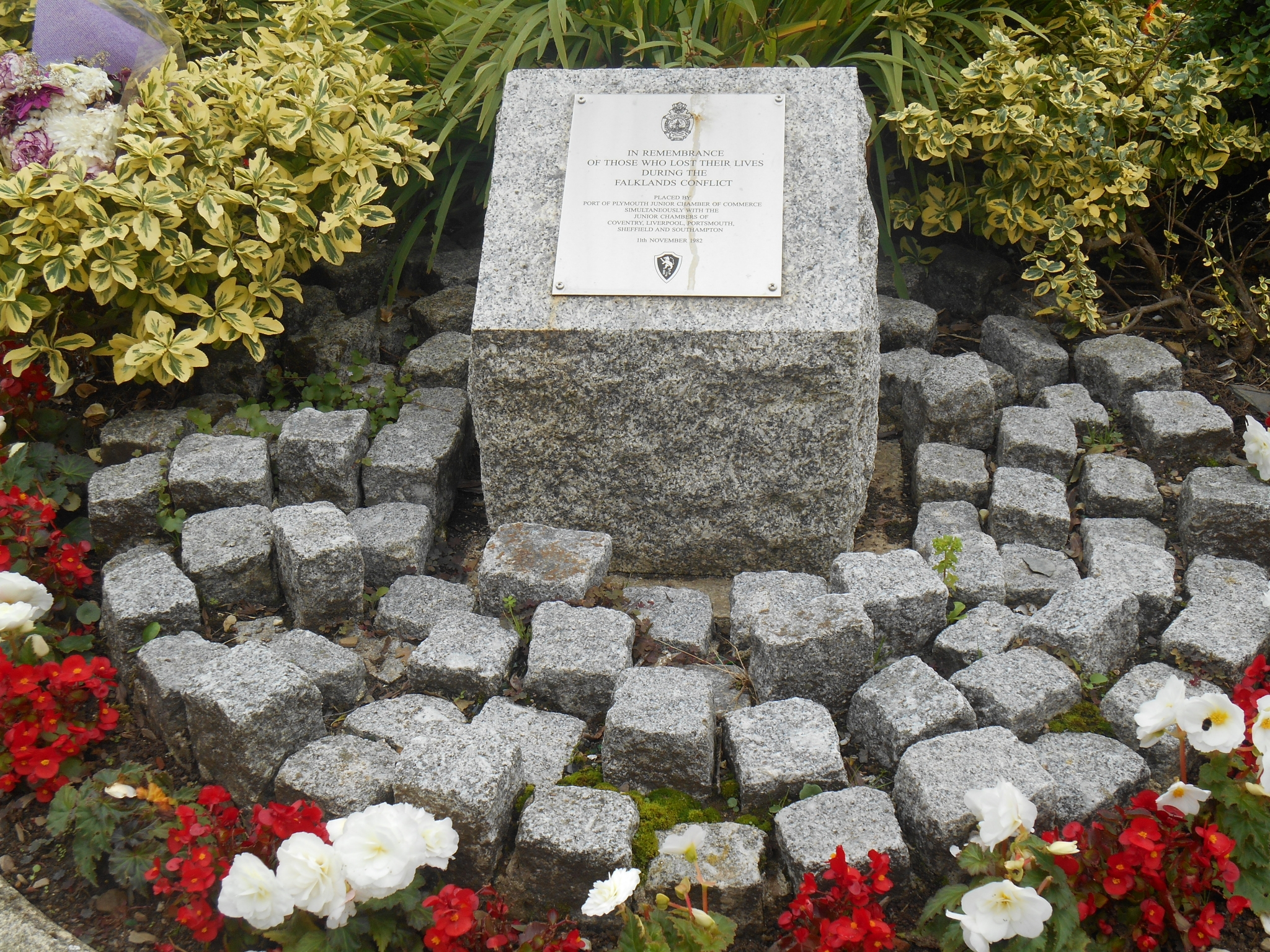 FALKLANDS WAR MEMORIAL, PLYMOUTH CHAMBER OF COMMERCE - War Memorials Online
