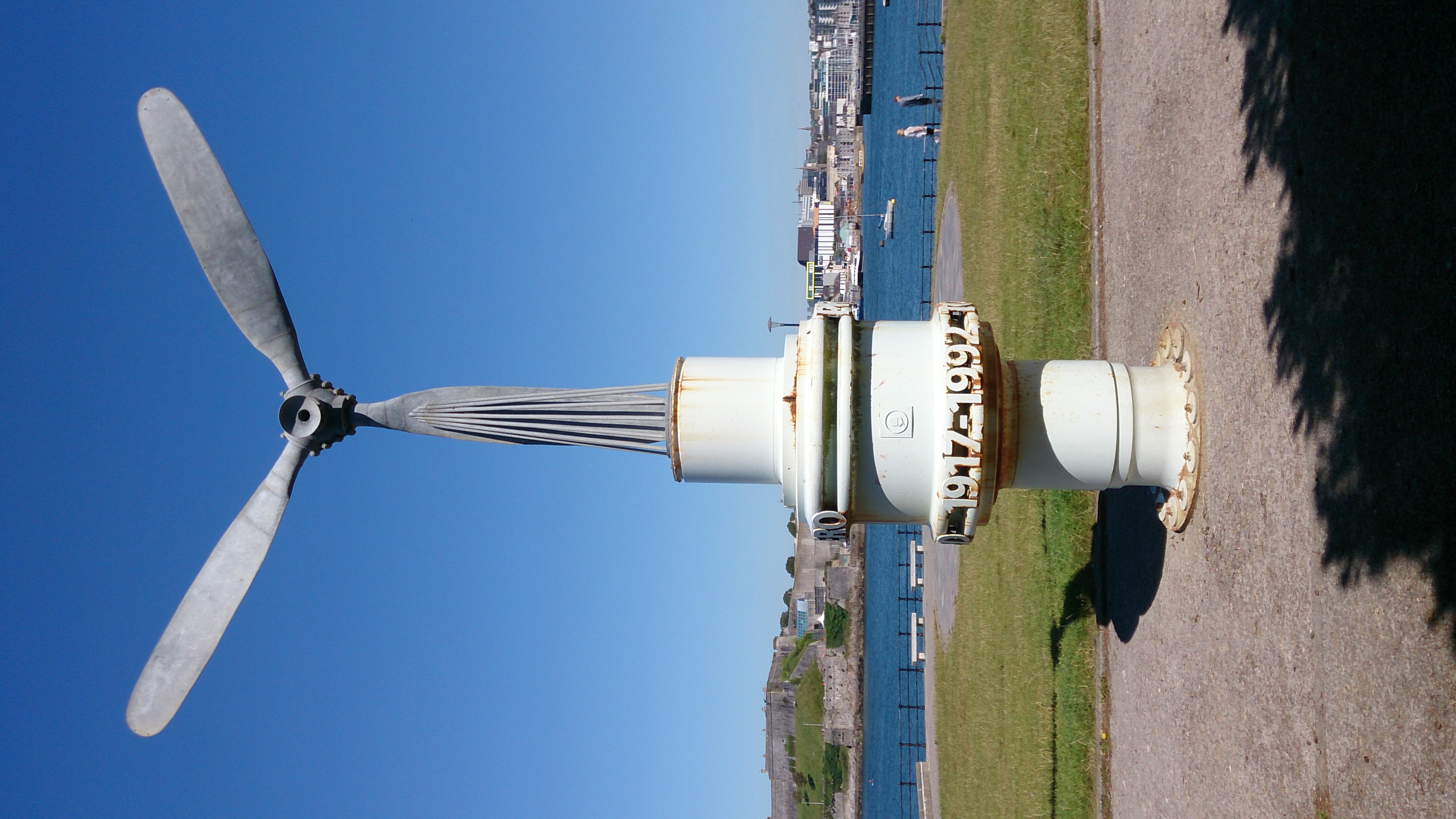 RAF MOUNT BATTEN - War Memorials Online