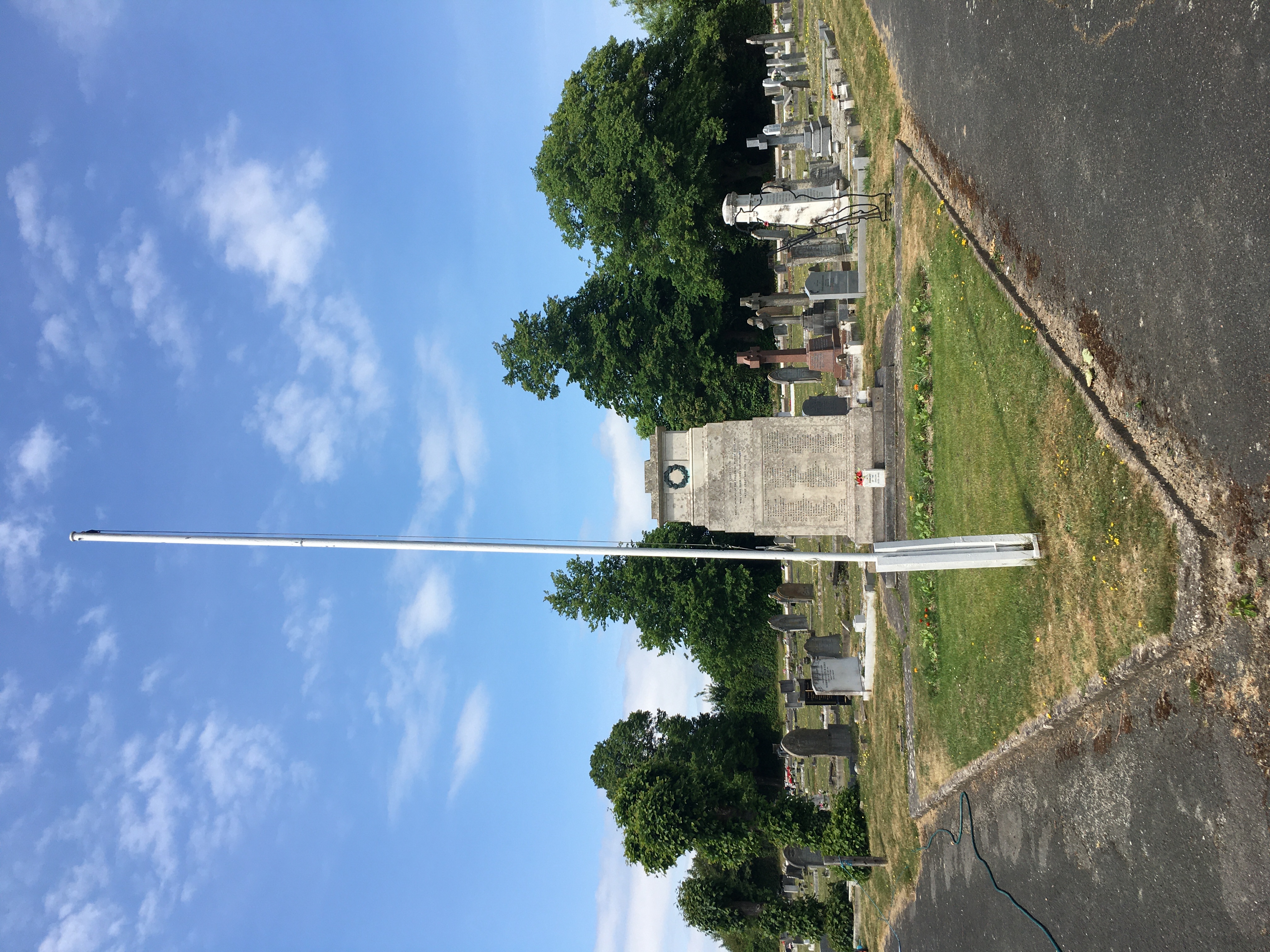 SNODLAND - War Memorials Online