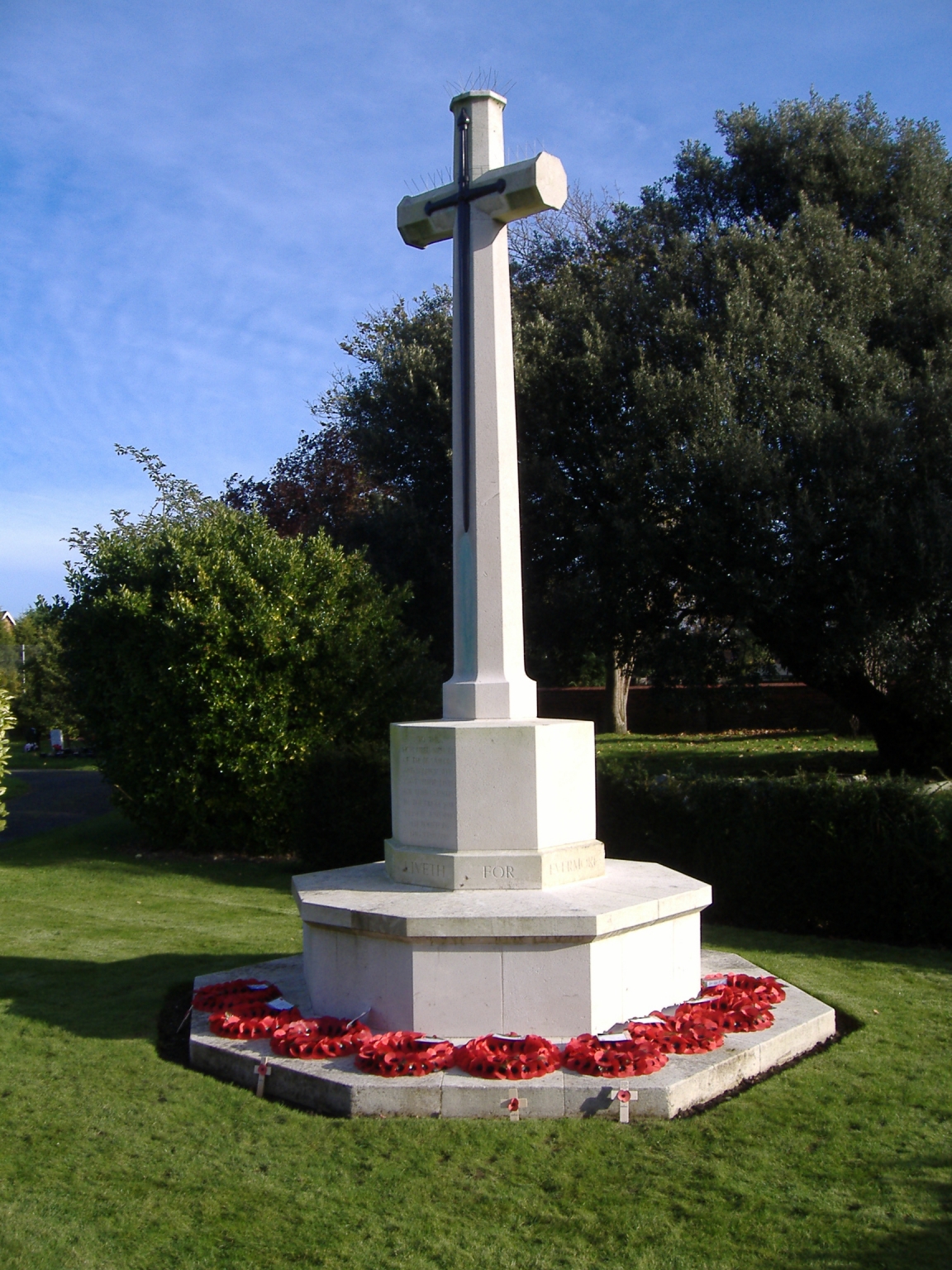 RAMSGATE AND ST LAWRENCE CEMETERY CWGC CROSS AND SWORD OF SACRIFICE ...