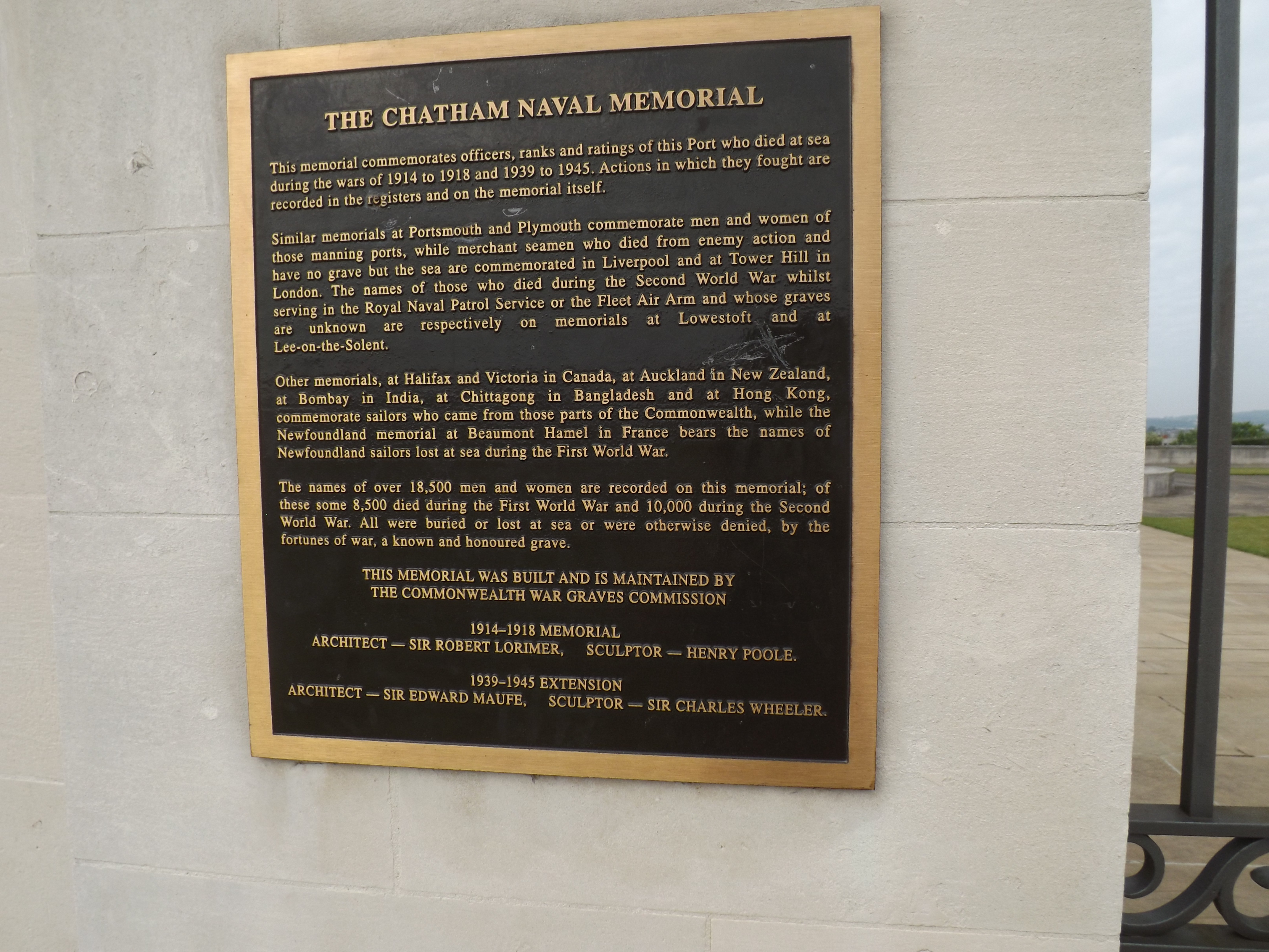 CHATHAM ROYAL NAVAL MEMORIAL TO THE MISSING - War Memorials Online