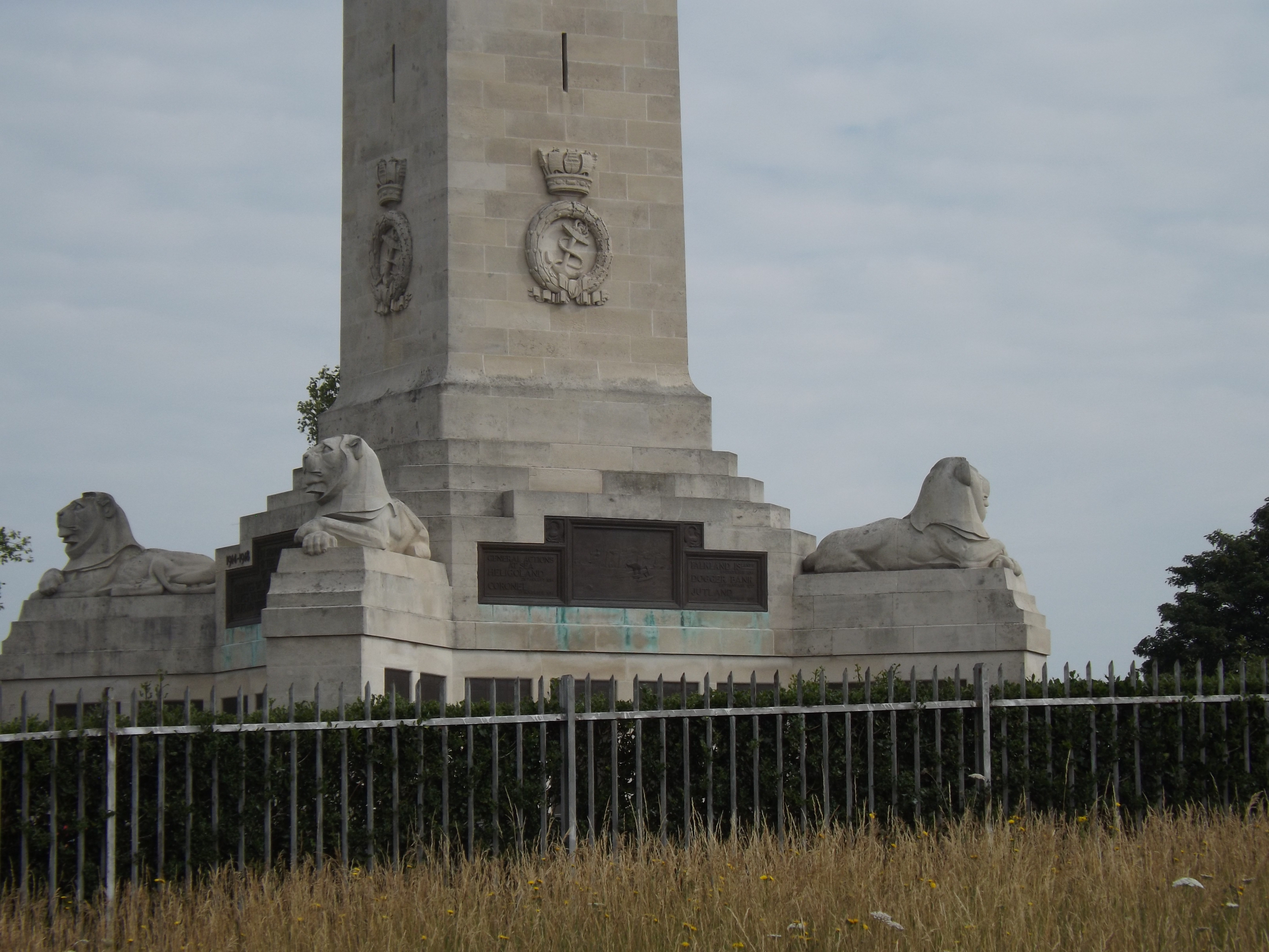 CHATHAM ROYAL NAVAL MEMORIAL TO THE MISSING - War Memorials Online