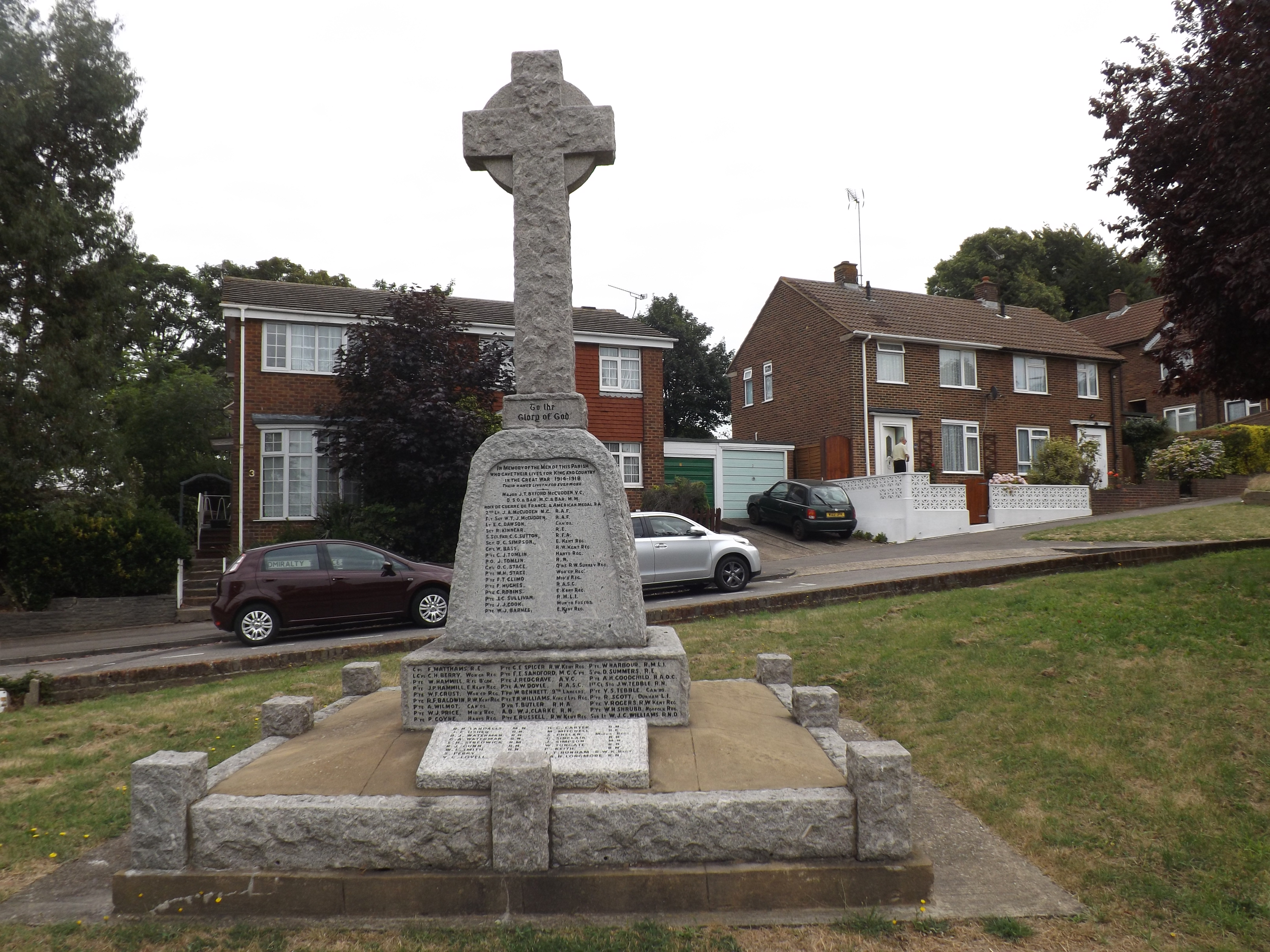 Old Brompton Cross - War Memorials Online