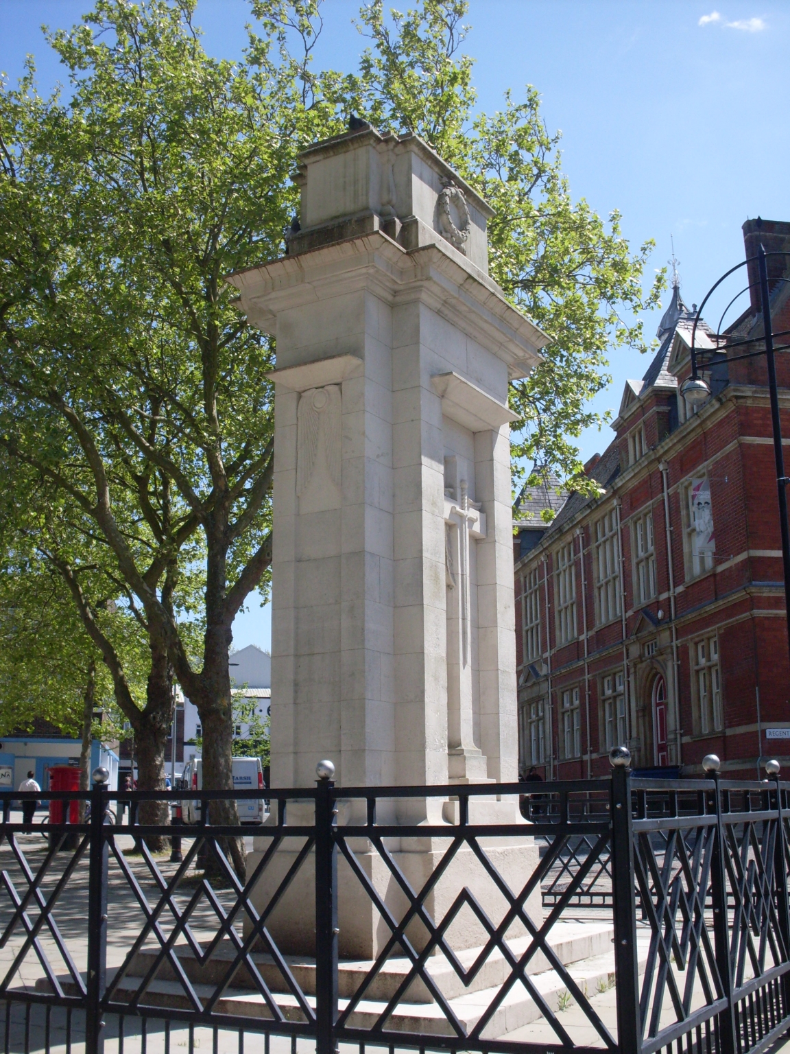 SWINDON - War Memorials Online